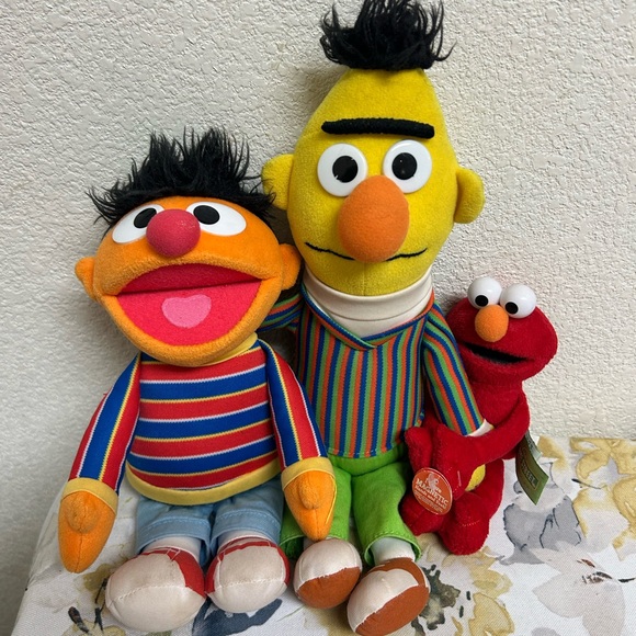 Sesame Street | Toys | Vintage Sesame Street Plush Toy Set Bert Ernie ...